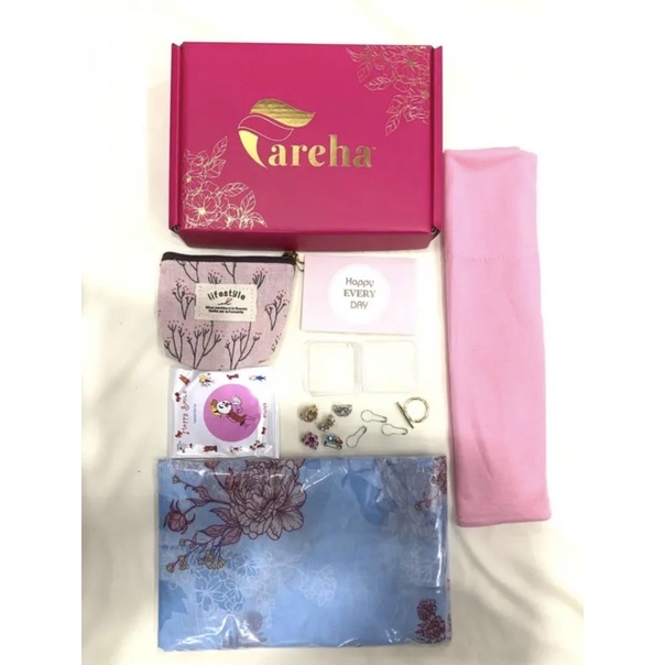 001-SET GIFT BOX TUDUNG BAWAL PRINTED - FREE WISH CARD- | Shopee Malaysia