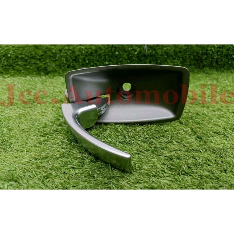 BMW 740i E65 DOOR HANDLE INSIDE (F-LH) [C-2-4] | Shopee Malaysia