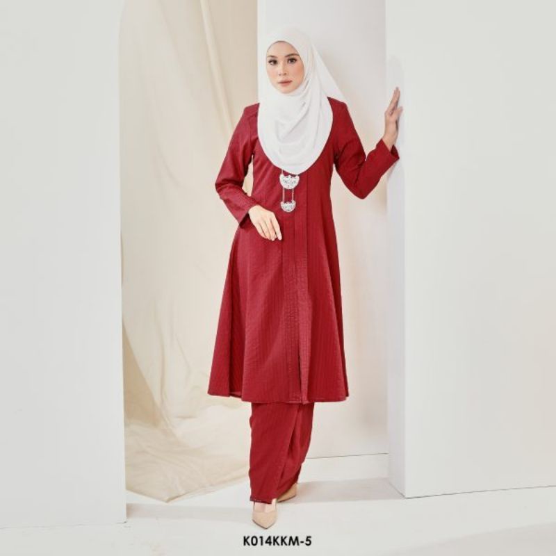 KEBARUNG 2023 Tema maroon saiz L sahaja tinggal jenama color blast ...