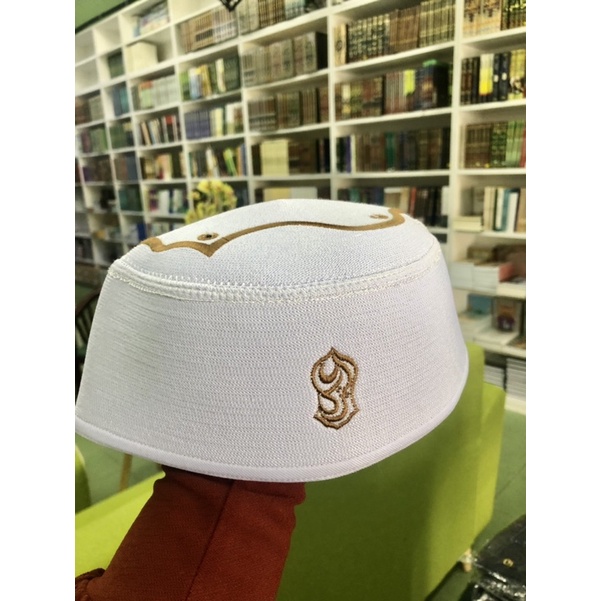 KOPIAH PUTIH BENANG GOLD (LOGO CAPAL) | Shopee Malaysia