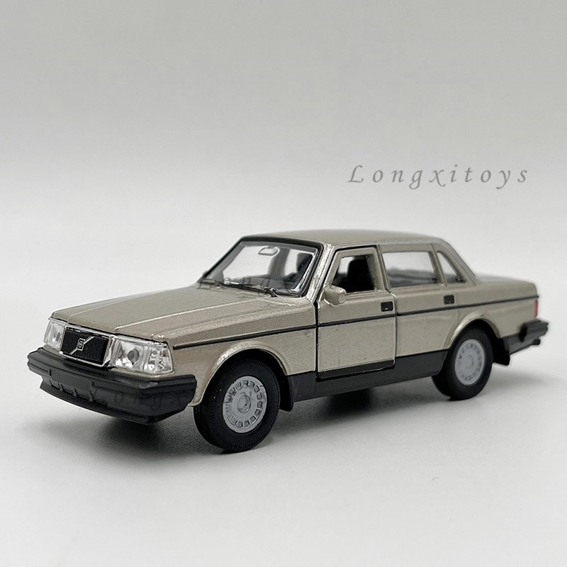 Welly 1:36 Diecast Metal Model Toy Volvo 240 GL Pull Back Car Children ...