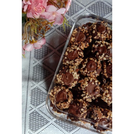 Hazelnut button cookies | Shopee Malaysia