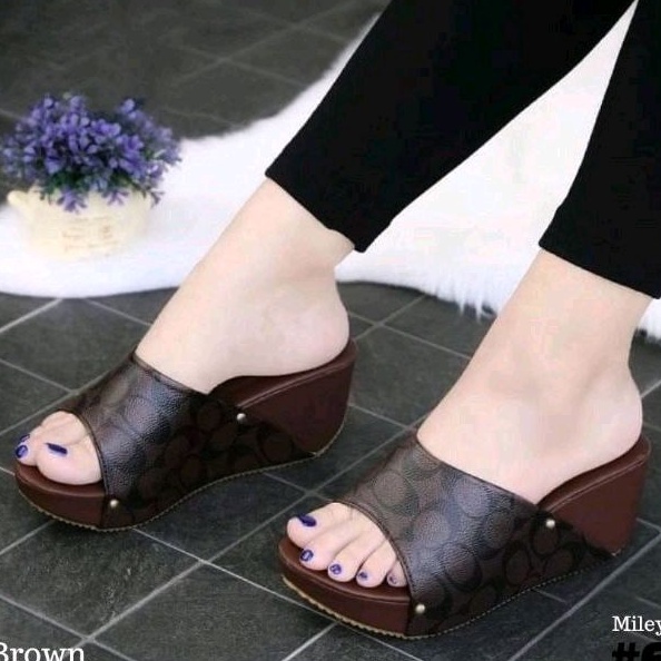 KASUT PEREMPUAN WEDGES STYLISH BY ERICA ( SMALL CUTTING) | Shopee Malaysia