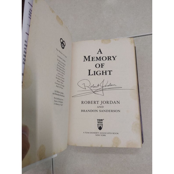 [BB] [Used] [Signed] A Memory of Light (The Wheel of Time #14) by ...