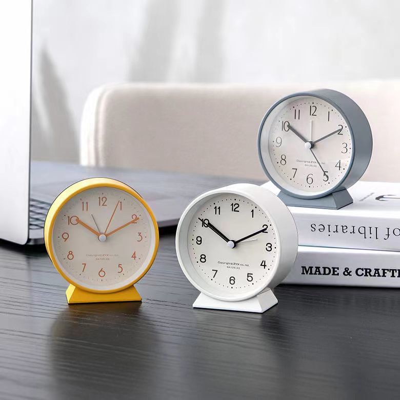 Clock Bedside Character Simple Round Set Elderly Clock Clock Creative ...