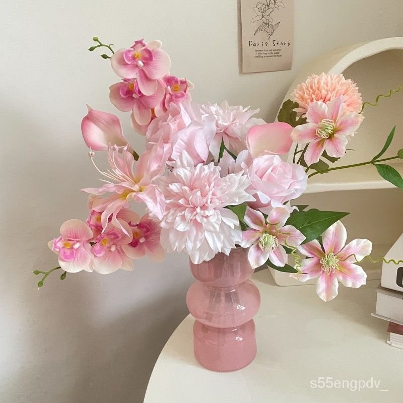 Orkid Rama-Rama Angin Manis Warna Merah Jambu, Meja Makan Ruang Tamu ...