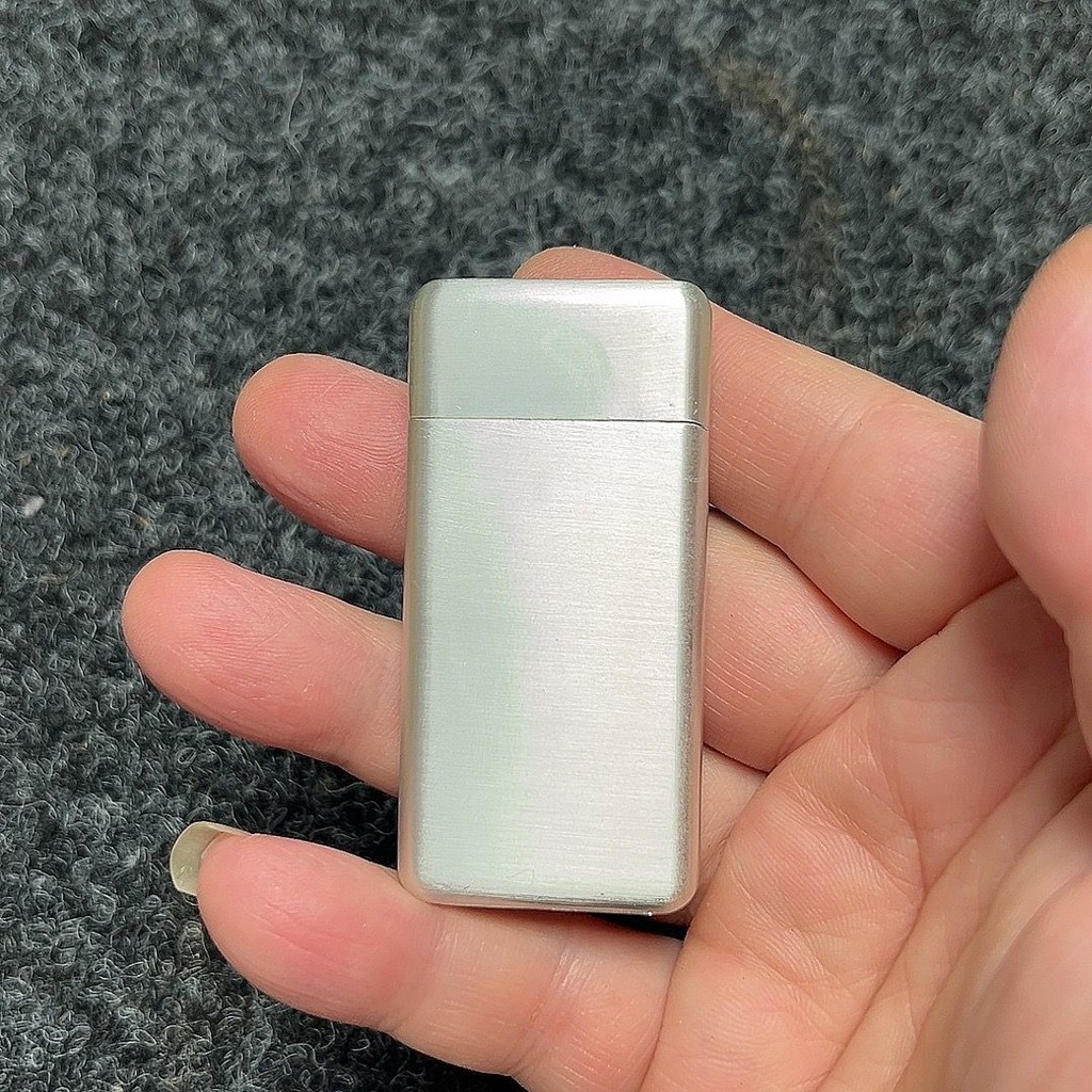 Thin Gas Lighters Grinding Wheel Flame Lighter Transparent Gas Tank ...