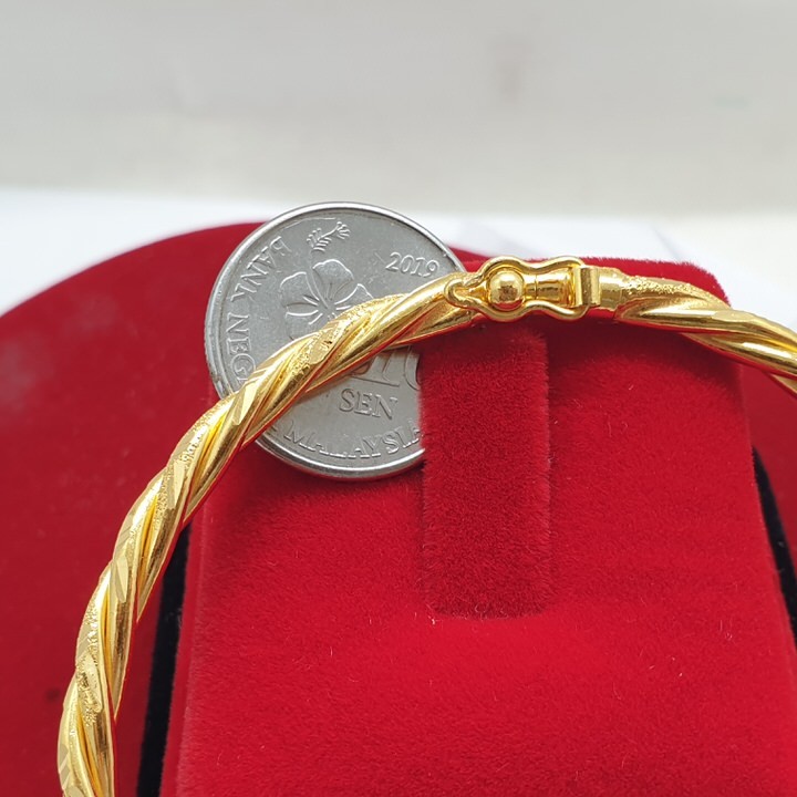 Emas916, Bangle Pintal Crmi Crps Dna 0.4 cm Pd 7214 P419 5.6 | Shopee ...