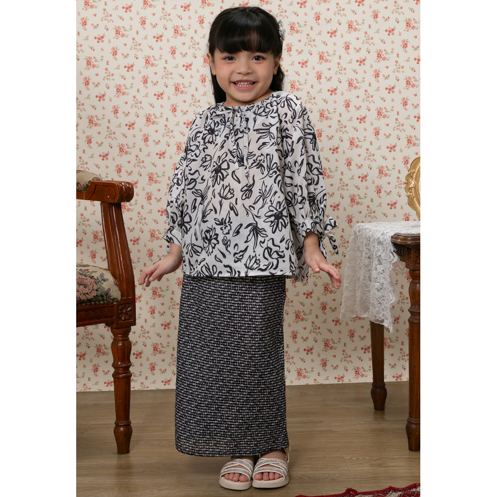 Lubna Kids - AAMILY PRINTED TOP WITH SKIRT SET (Girls) | Shopee Malaysia