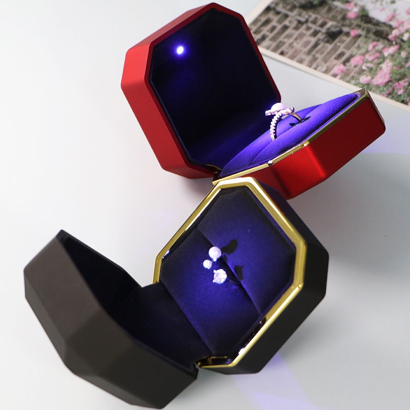 Luxury Ring Box Square Delicate edges Velvet Wedding Ring Case Jewelry ...