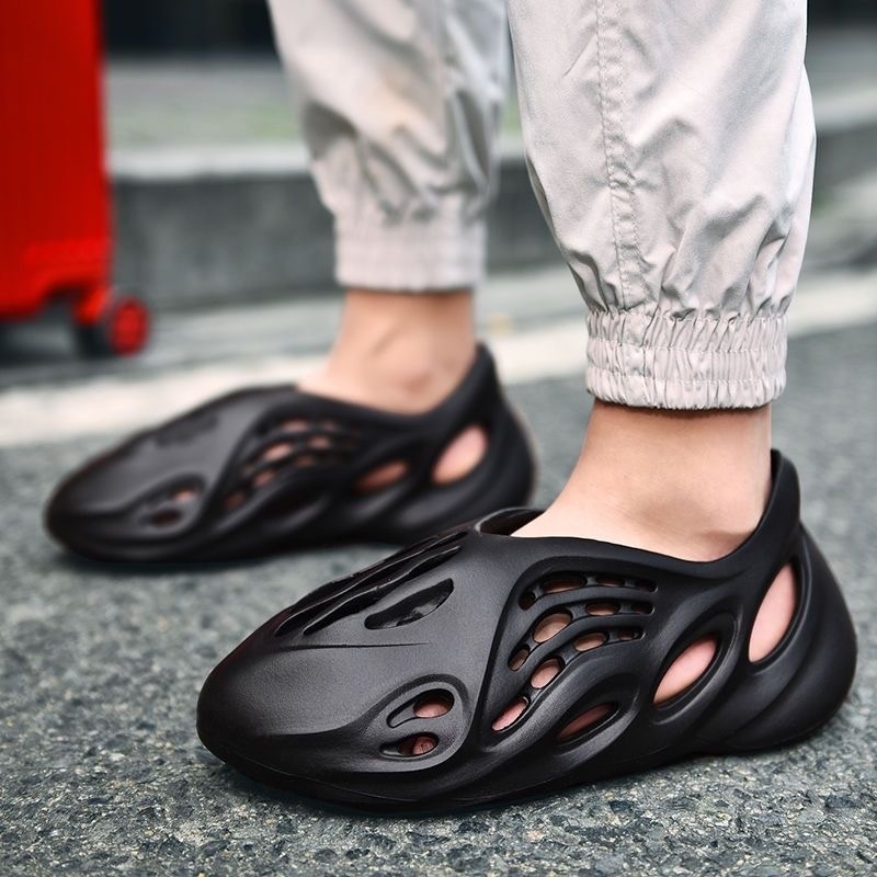 Bcq Selipar Yeezy Sandal Hole Shoes Men Slippers Slipar Lelaki Kasut ...
