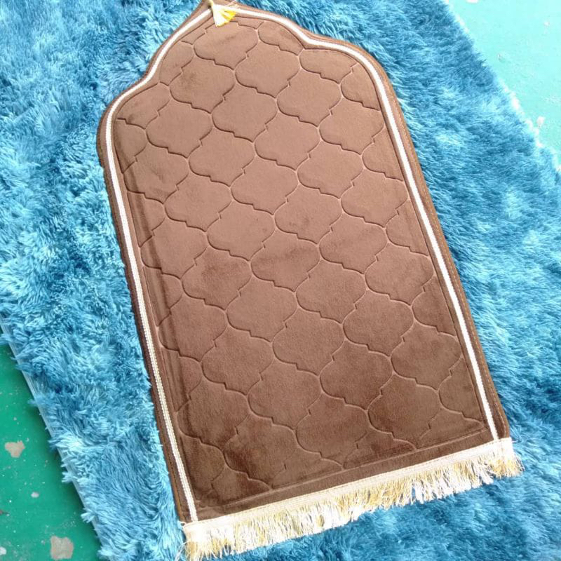 PRAYER MAT NEW DESIGN SEJADAH GEBU SUPER STANDERD SIZE SEJADAH CANTIK ...