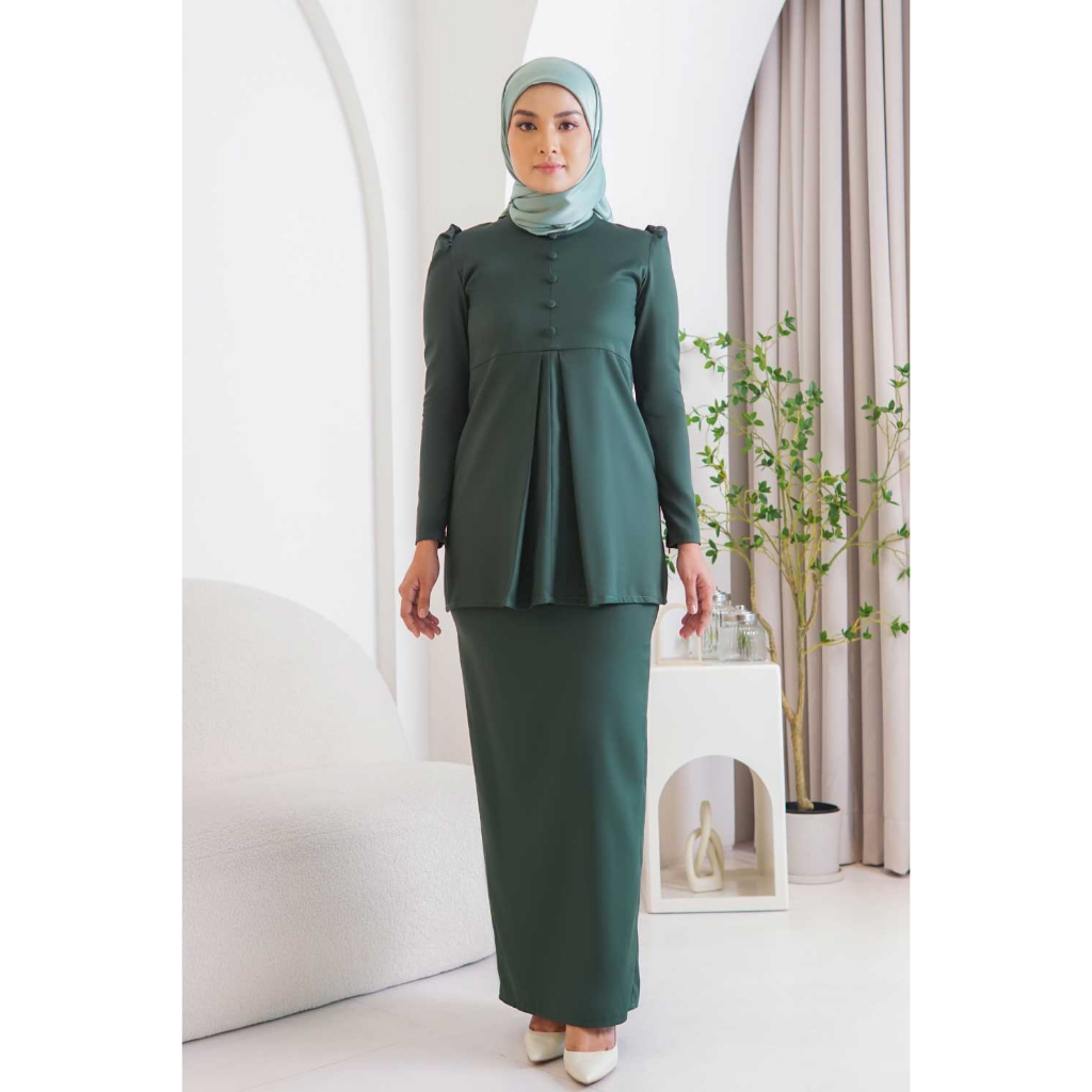 GAFFRONASIR Raya 2023 Basic Kurung Teratai Emerald Green | Shopee Malaysia