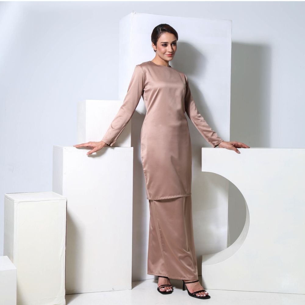 Baju Kurung Moden Putri Satin Slim Fit | Shopee Malaysia
