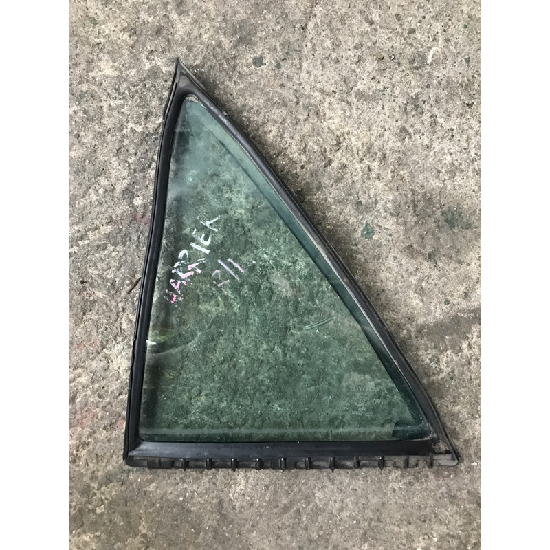 TOYOTA HARRIER OLD MODEL REAR TRIANGLE GLASS ( RLH ) | Shopee Malaysia