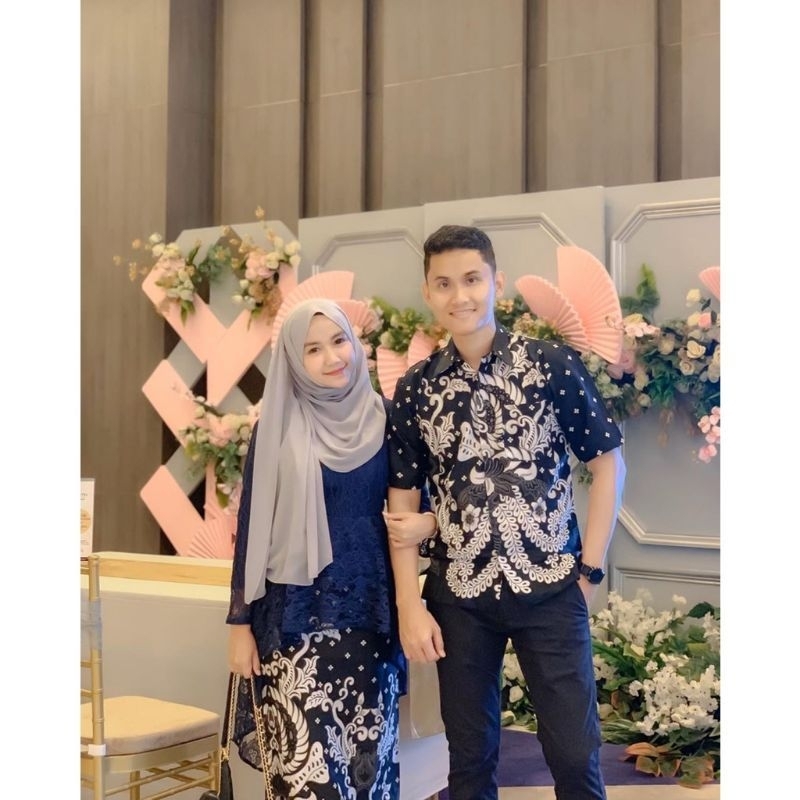Kebaya Lace Couple Set Pasangan Women Kebaya T-shirt Batik Lelaki ...
