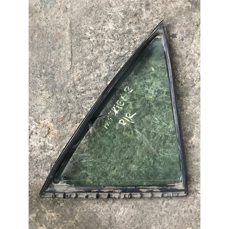 TOYOTA HARRIER OLD MODEL REAR TRIANGLE GLASS ( RRH ) | Shopee Malaysia