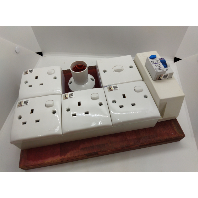 4 Gang 13A Switch Socket Outlet + Lamp Holder With ELCB | Shopee Malaysia