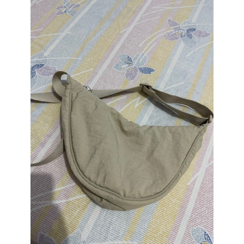 Uniqlo Sling Bag (beige) | Shopee Malaysia