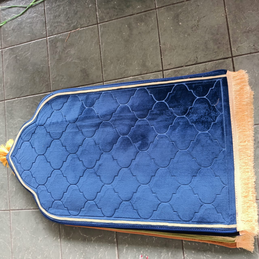 PRAYER MAT NEW DESIGN SEJADAH GEBU SUPER STANDERD SIZE SEJADAH CANTIK ...