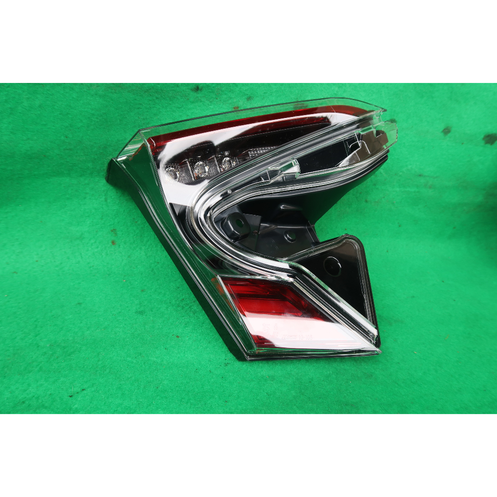 TOYOTA CHR ZYX10 TAIL LAMP LEFT SIDE -NEW | Shopee Malaysia