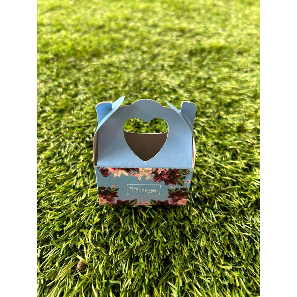 100pcs in 1pkt Kotak telor with hanger kotak doorgift 6.5cmx5cm ...
