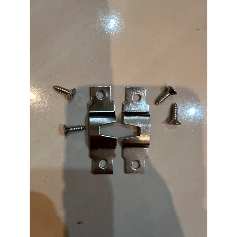 set of hanger and skru for display | Shopee Malaysia