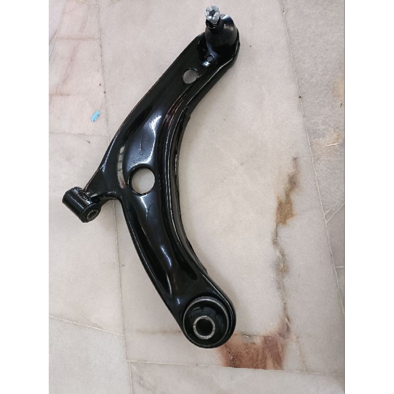 TOYOTA VIOS NCP93 2007-2012 FRONT LOWER ARM | Shopee Malaysia
