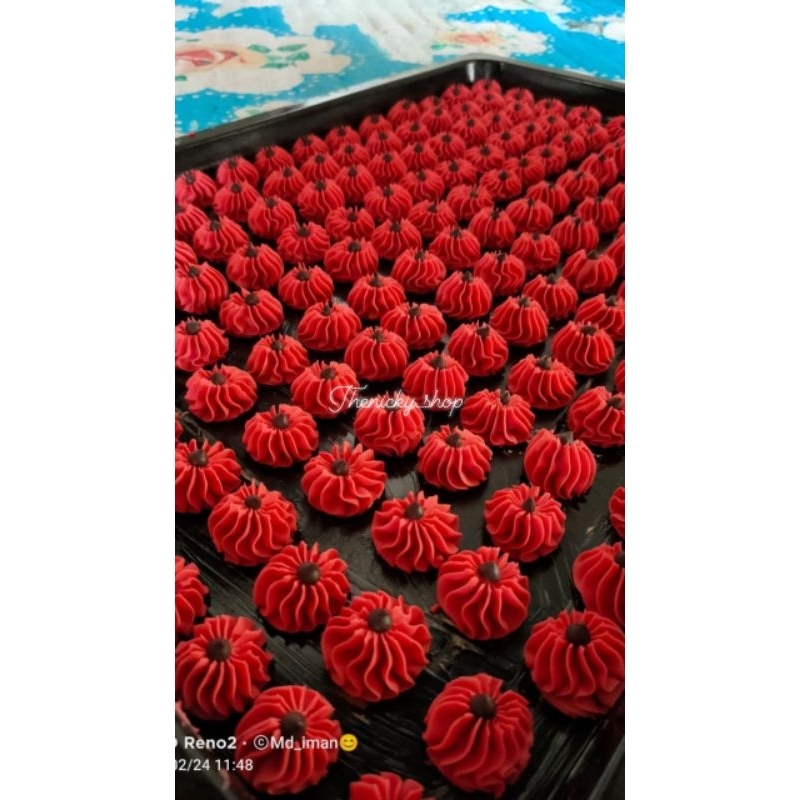 Red velvet (semperit susu rangup dan cair dimulut) | Shopee Malaysia