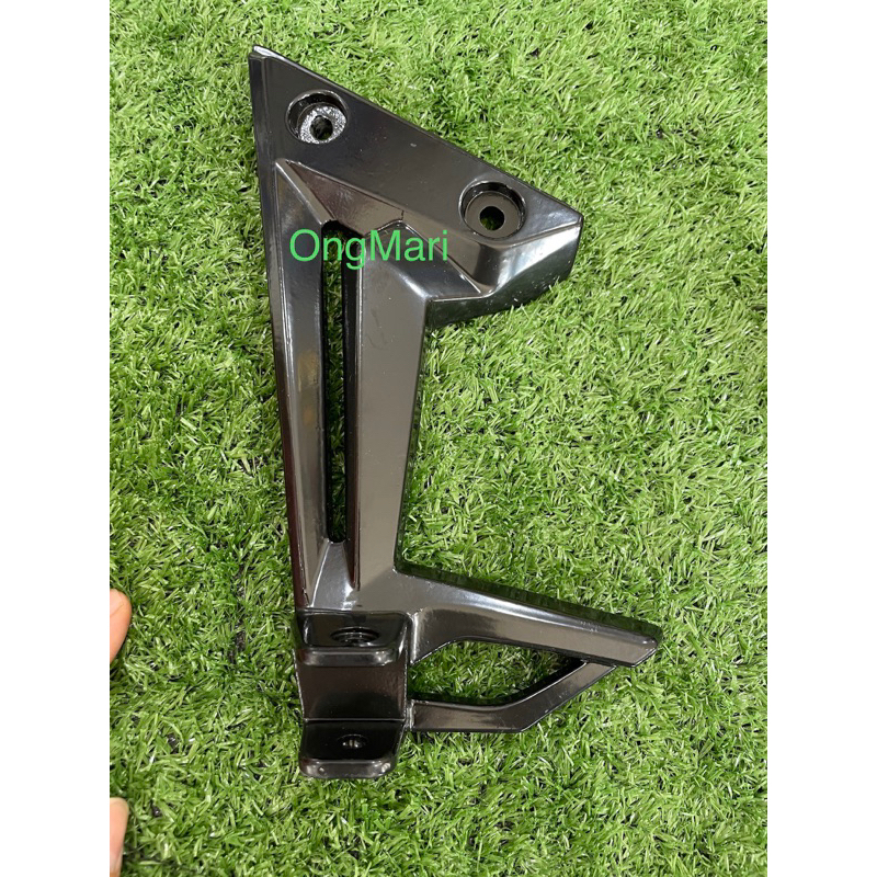 YAMAHA LC135 FI LCNEW V2 V3 V4 V5 V6 V7 V8 55D 55C REAR FOOTREST BRACKET BLACK dpbmc MERAH biru ...
