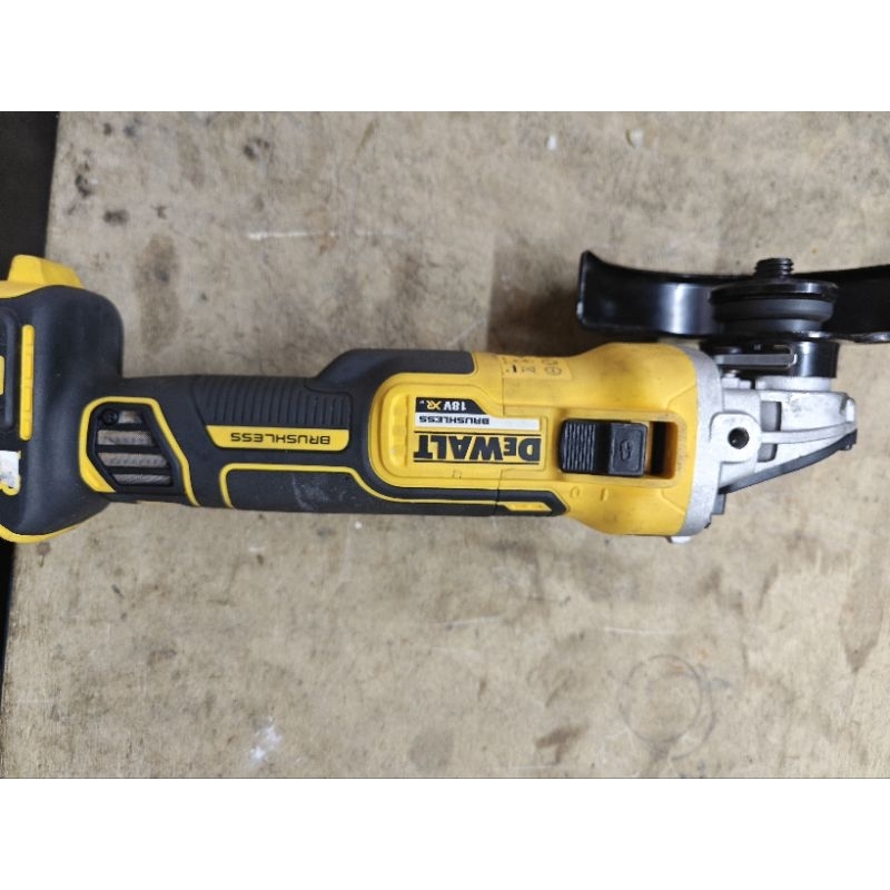 dewalt DCG405 | Shopee Malaysia