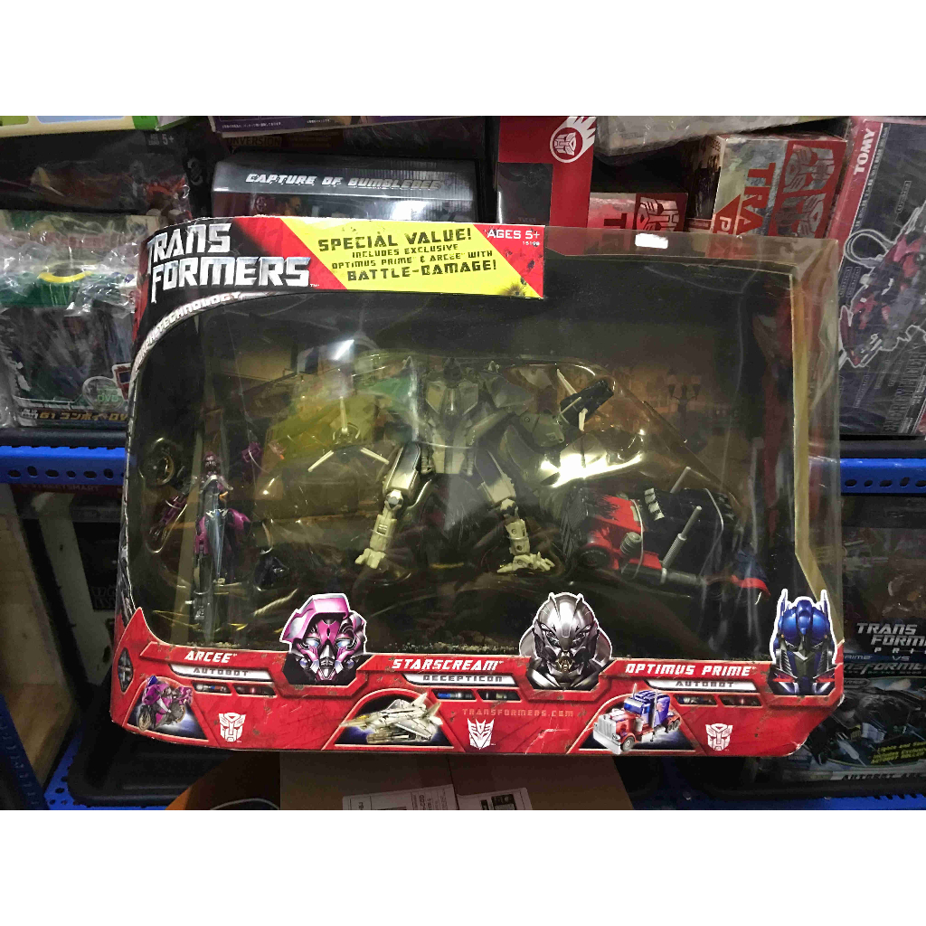 NEW Hasbro Transformers Movie Exclusive with battle damage Arcee ...