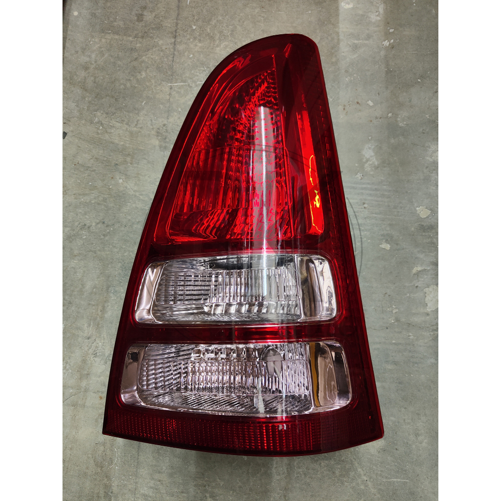 (OEM QUALITY) TOYOTA INNOVA 2005 FIRST MODEL TAIL LAMP / LAMPU BELAKANG ...