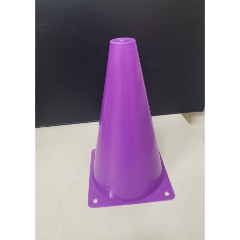 9 inches plastic cone for sports training / kon 9" sukan/ Pelbagai ...