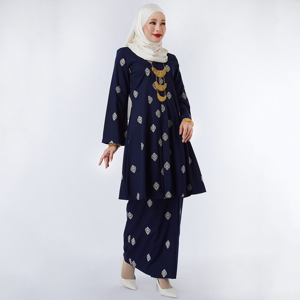 INHANNA Iris Embroidered Long Kebaya | Shopee Malaysia