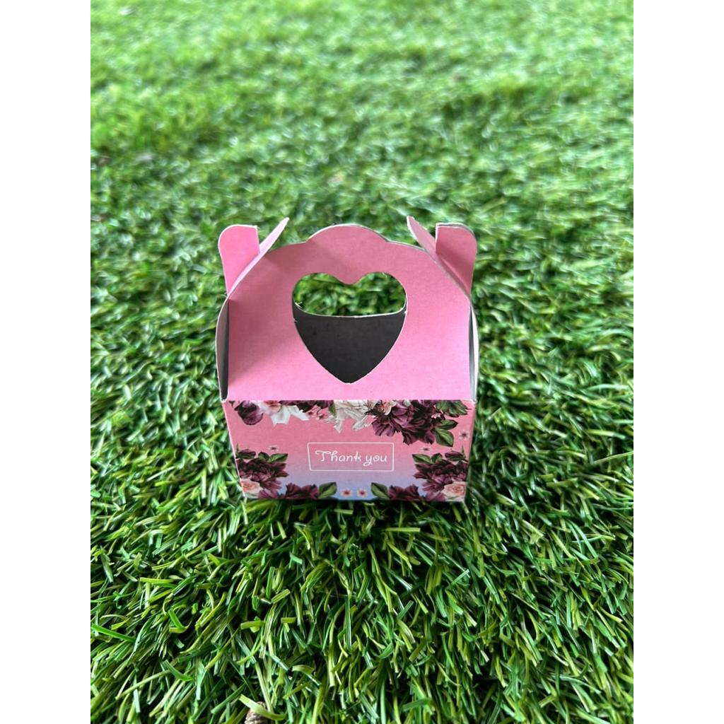 100pcs in 1pkt Kotak telor with hanger kotak doorgift 6.5cmx5cm ...