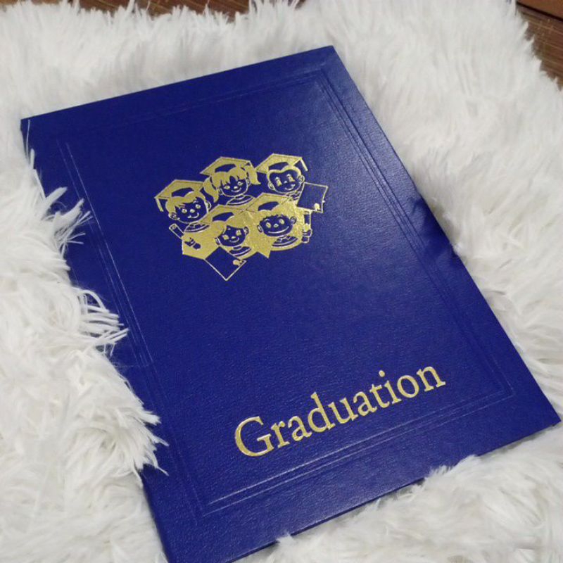 FOLDERS GRADUATION UNTUK PRASEKOLAH "3 LIPATAN" | Shopee Malaysia