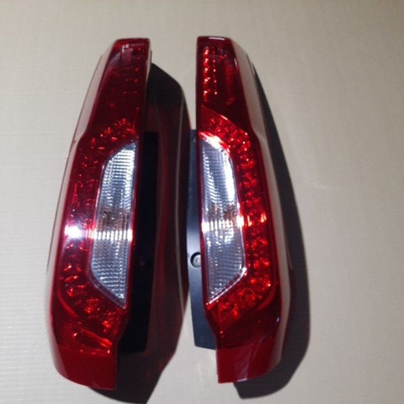NISSAN X TRAIL T31 2007-2015 NFL PFL TAIL LAMP (koito) | Shopee Malaysia