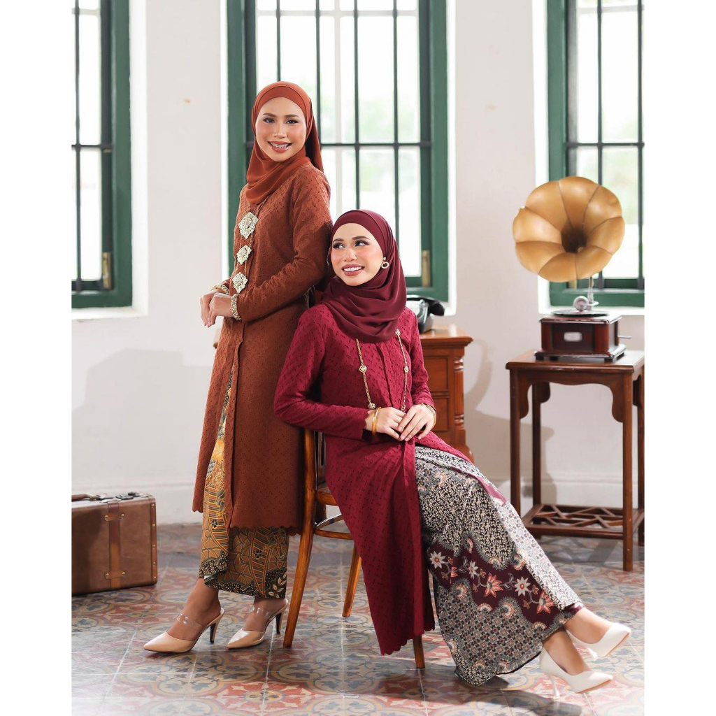 HIJABISTAHUB KLASIK RAYA 2023 BAJU KURUNG RAYA X IMAN TROYE SEROJA ...