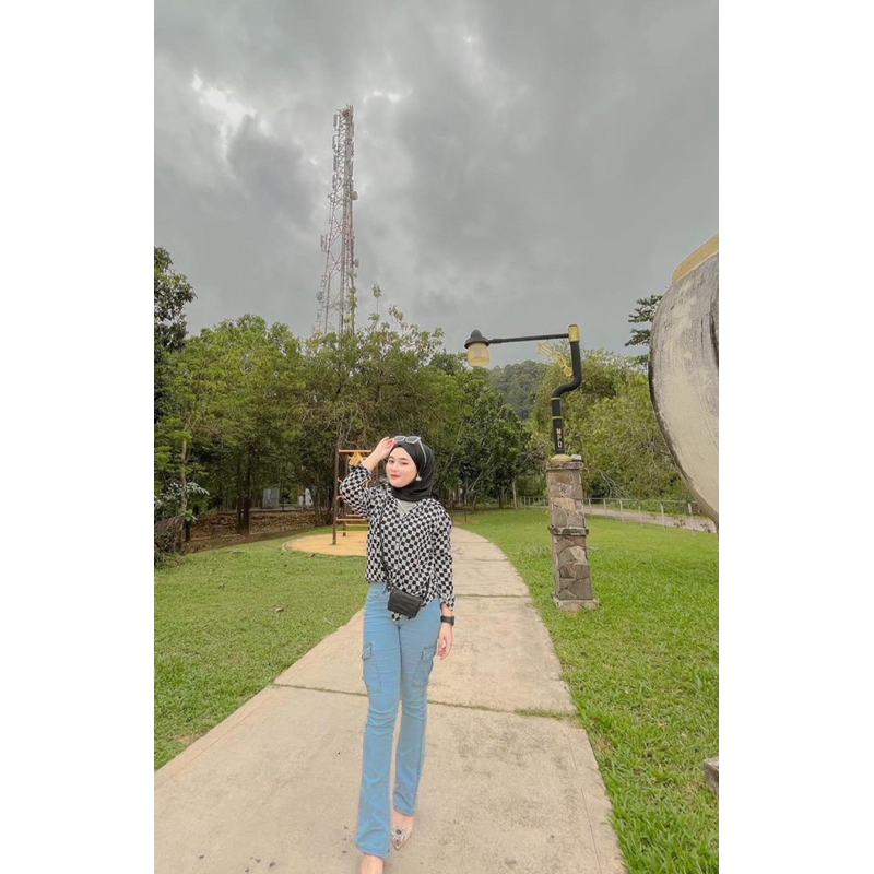 Boocut Cargo Jeans, Ada 6 pocket. Material Jeans bergetah dan stretchable. | Shopee Malaysia