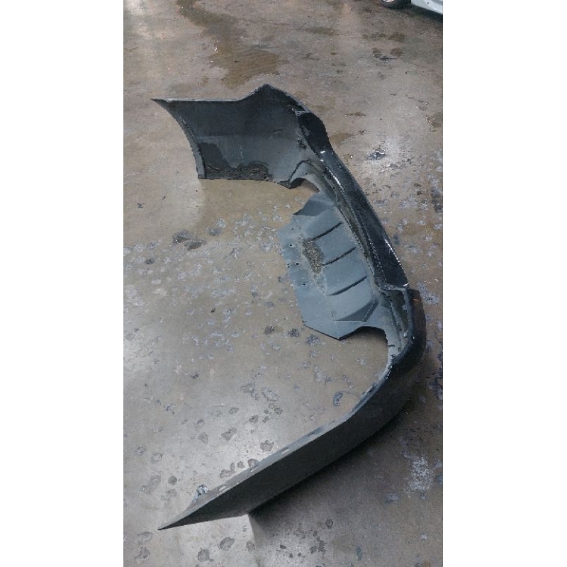 BMW f10 msport M5 rear bumper with diffuser | Shopee Malaysia
