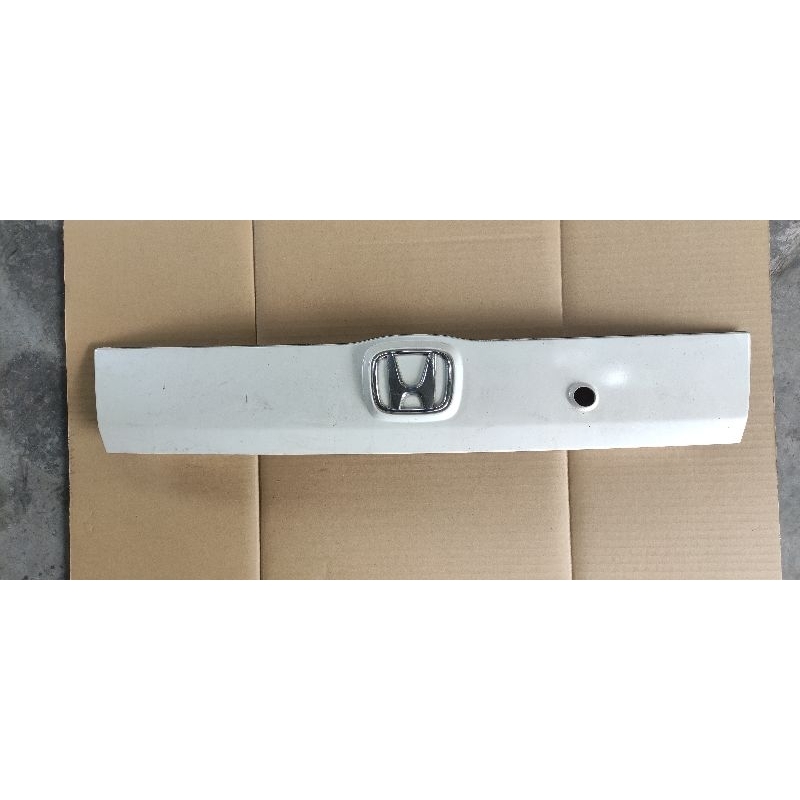 Honda jazz fit gd1 gd3 rear bonet garnish + honda emblem | Shopee Malaysia