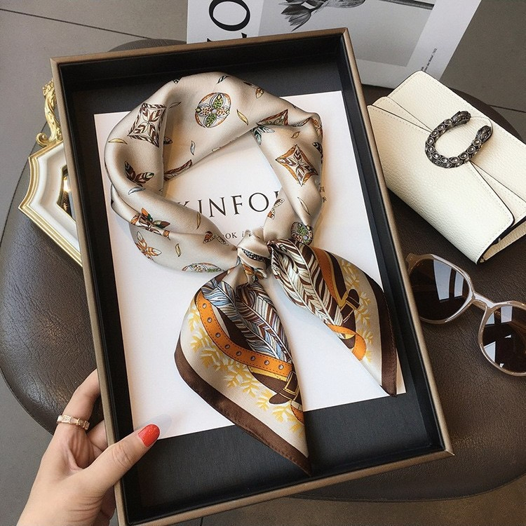 GODDESS Retro women silk scarf Luxury women silk scarf Simple and ...