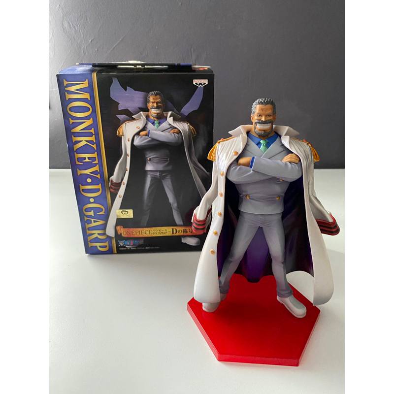 Banpresto Monkey D Garp D Lineage Family One Piece Figure Gold Sticker ...