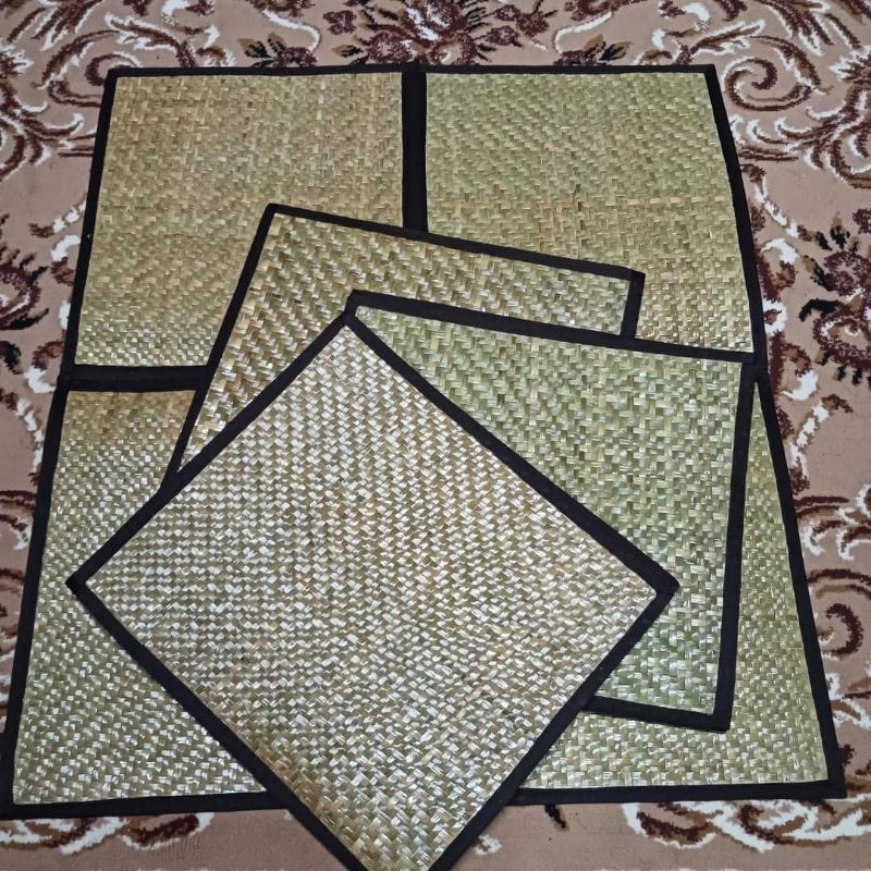 Saprah tikar alas meja makan berbuka puasa style lama table cloth ...