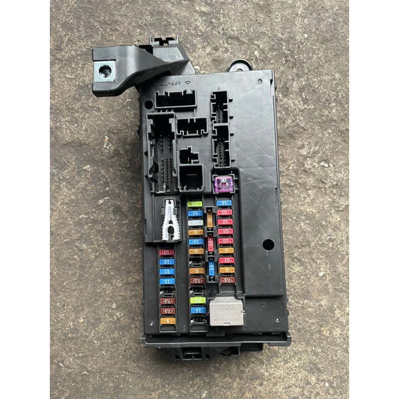 perodua bezza 1.3 fuse box C-C | Shopee Malaysia