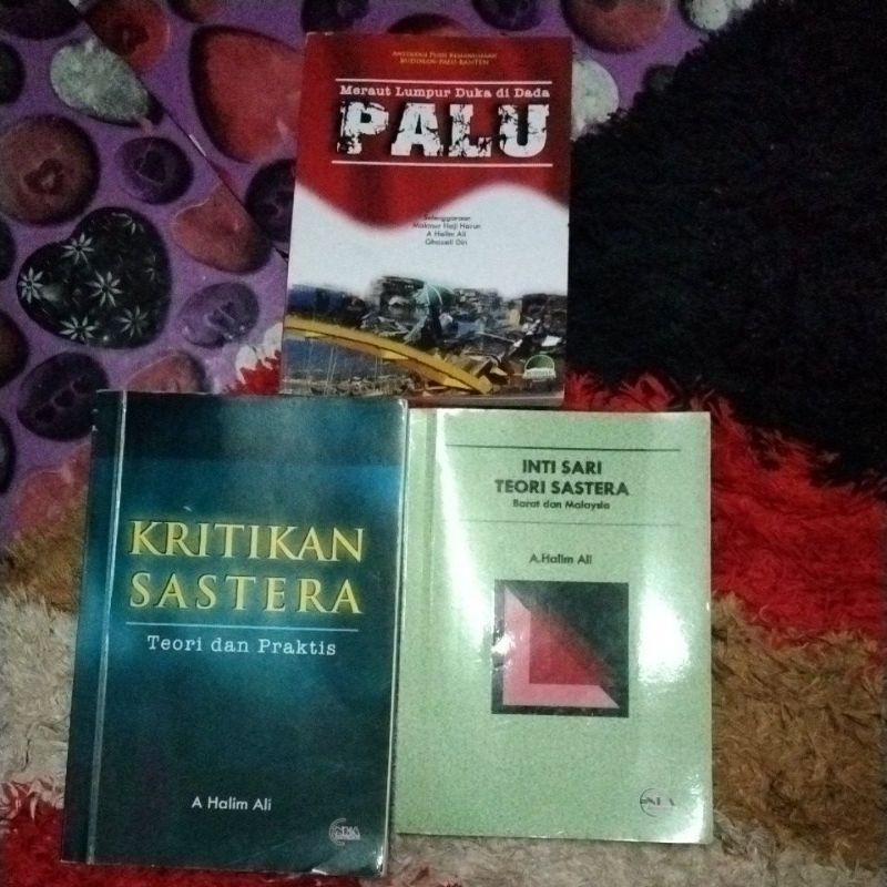 Kritikan Sastera Teori dan Praktis, Inti Sari Teori sastera barat Dan Malaysian, Meraut Lumpur ...