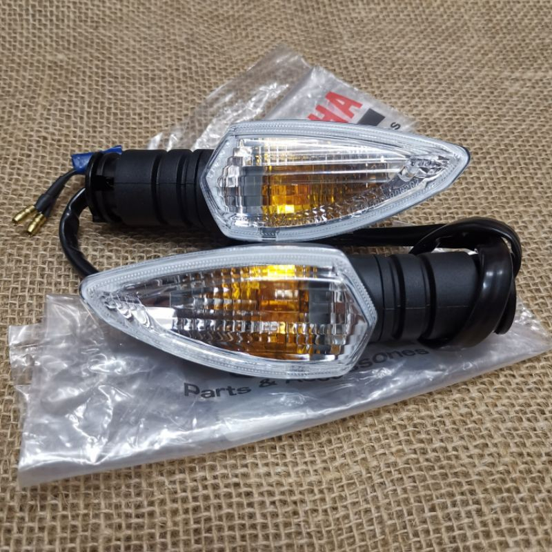 YAMAHA R15 V3 R15V3 FRONT SIGNAL REAR SIGNAL LEFT RIGHT 100% ORIGINAL ...