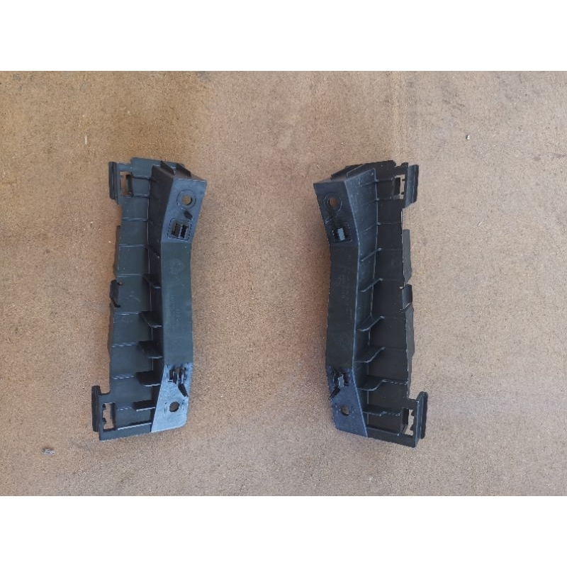Exora MPV Front Bumper Side Bracket RH/LH OEM Pw838455/Pw838456 ...