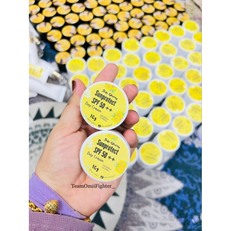Saka Sunprotect Sunscreen SPF 50+ Original Sitinorhaliza Day Cream Krim ...